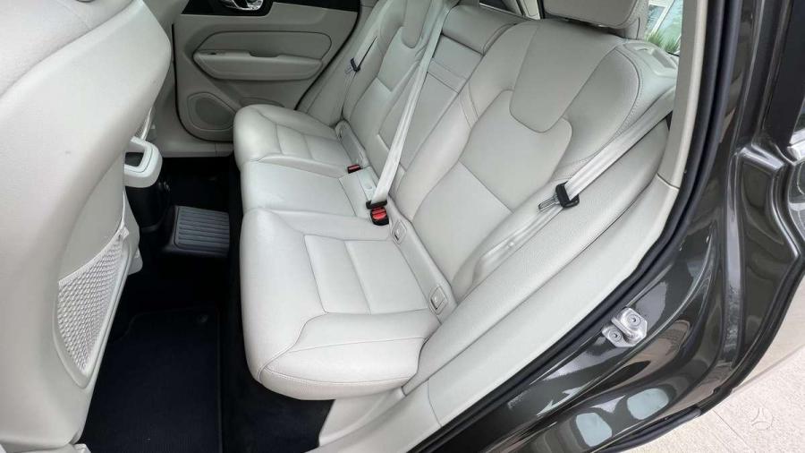 Volvo XC60 2018 Viļņa, ar dzinēja tilpumu 1.97 L un nobraukumu 192 tūkst. km par 22900 €, foto 12 vietnē AUTOMOTO.COM.LV