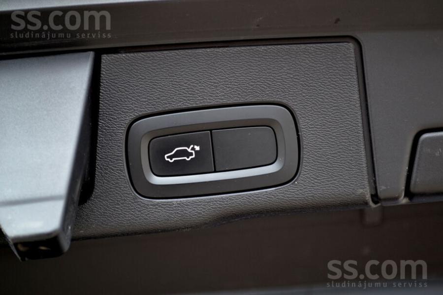 Volvo XC60 2019 Tukums, ar dzinēja tilpumu 2.00 L un nobraukumu 278 tūkst. km par 20990 €, foto 34 vietnē AUTOMOTO.COM.LV