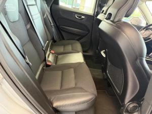 Volvo XC60 2019 in Kaunas, with an engine capacity of 2.00 L and mileage of 280 thousand km for 16650 €, photo 7 on AUTOMOTO.COM.LV