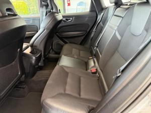 Volvo XC60 2019 in Kaunas, with an engine capacity of 2.00 L and mileage of 280 thousand km for 16650 €, photo 9 on AUTOMOTO.COM.LV