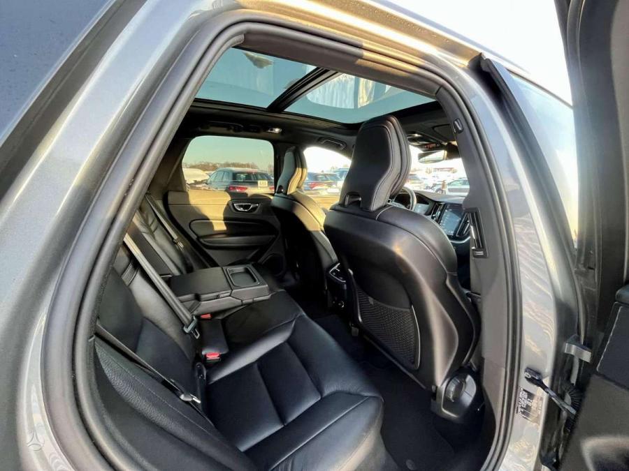 Volvo XC60 2020 Tauragė, ar dzinēja tilpumu 2.00 L un nobraukumu 239 tūkst. km par 25999 €, foto 4 vietnē AUTOMOTO.COM.LV