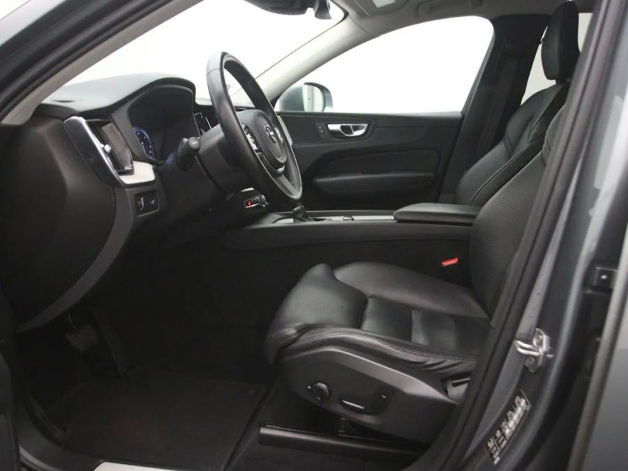 Volvo XC60 2020 in Vilnius, with an engine capacity of 2.00 L and mileage of 184 thousand km for 24999 €, photo 4 on AUTOMOTO.COM.LV
