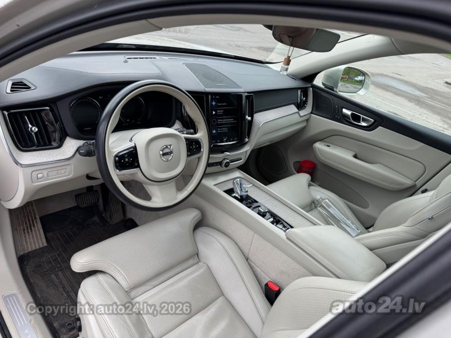 Volvo XC60 2020 in Tallinn, with an engine capacity of 2.00 L and mileage of 137 thousand km for 35000 €, photo 5 on AUTOMOTO.COM.LV