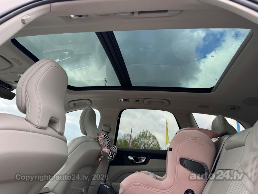 Volvo XC60 2020 in Tallinn, with an engine capacity of 2.00 L and mileage of 137 thousand km for 35000 €, photo 11 on AUTOMOTO.COM.LV