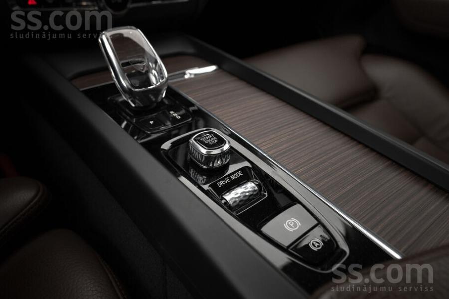 Volvo XC60 2020 Jelgava, ar dzinēja tilpumu 2.00 L un nobraukumu 222 tūkst. km par 25000 €, foto 28 vietnē AUTOMOTO.COM.LV