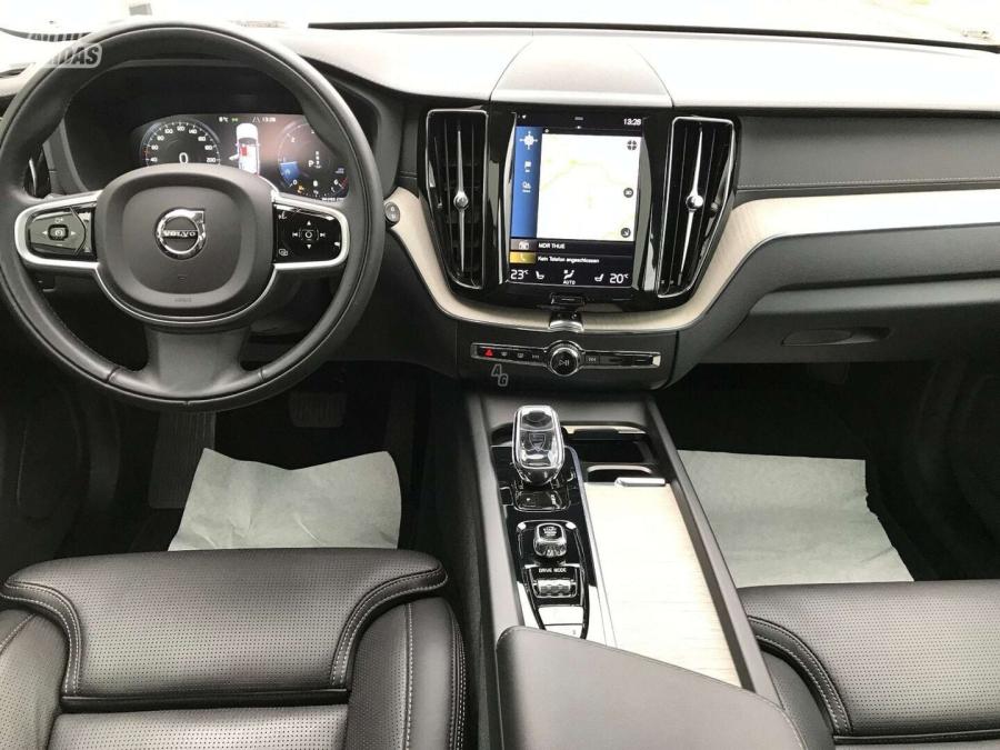 Volvo XC60 2021 Kauņa, ar dzinēja tilpumu 2.00 L un nobraukumu 14 tūkst. km par 32649 €, foto 10 vietnē AUTOMOTO.COM.LV