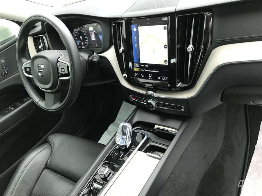 Volvo XC60 2021 Kauņa, ar dzinēja tilpumu 2.00 L un nobraukumu 14 tūkst. km par 32649 €, foto 13 vietnē AUTOMOTO.COM.LV
