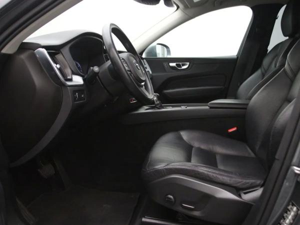 Volvo XC60 2021 Viļņa, ar dzinēja tilpumu 2.00 L un nobraukumu 220 tūkst. km par 22699 €, foto 4 vietnē AUTOMOTO.COM.LV