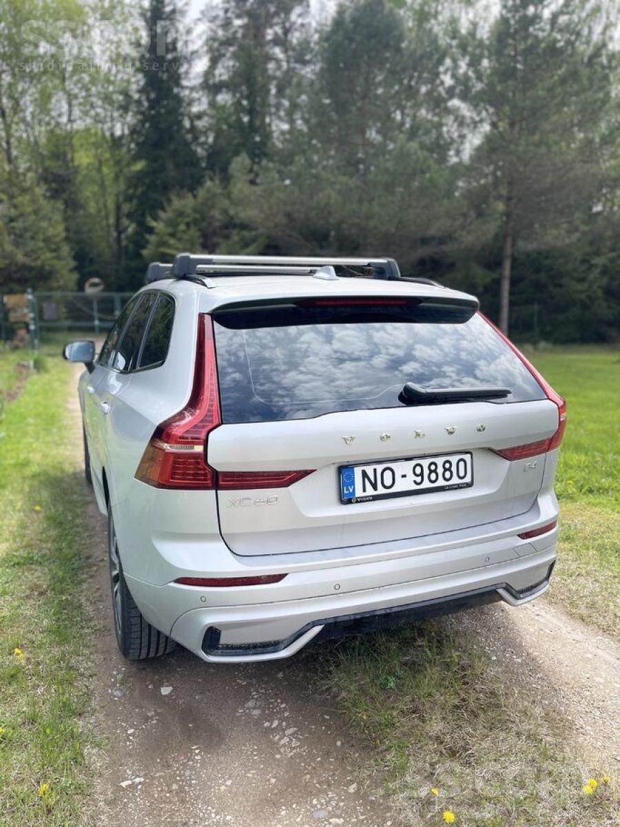 Volvo XC60 2021 in Riga, with an engine capacity of 2.00 L and mileage of 108 thousand km for 27500 €, photo 4 on AUTOMOTO.COM.LV