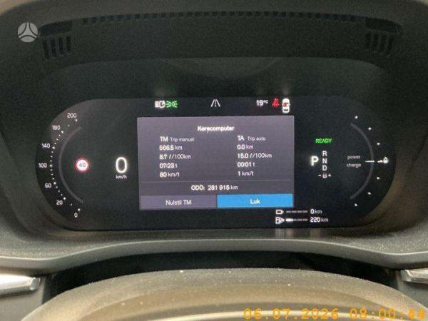 Volvo XC60 2022 in Vilnius, with an engine capacity of 1.97 L and mileage of 282 thousand km for 22990 €, photo 7 on AUTOMOTO.COM.LV