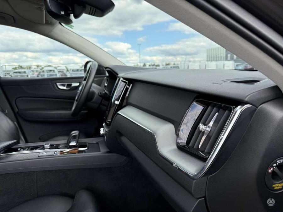 Volvo XC60 2022 Viļņa, ar dzinēja tilpumu 1.97 L un nobraukumu 180 tūkst. km par 28500 €, foto 30 vietnē AUTOMOTO.COM.LV