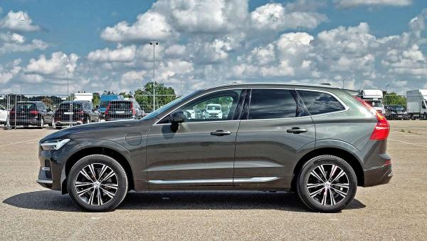 Volvo XC60 2022 in Vilnius, with an engine capacity of 1.97 L and mileage of 281 thousand km for 23999 €, photo 9 on AUTOMOTO.COM.LV