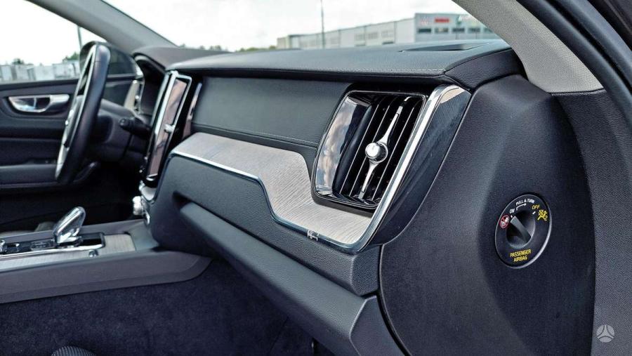 Volvo XC60 2022 Viļņa, ar dzinēja tilpumu 1.97 L un nobraukumu 281 tūkst. km par 23999 €, foto 35 vietnē AUTOMOTO.COM.LV