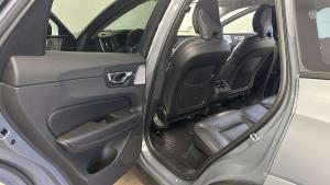 Volvo XC60 2023 in Marijampole, with an engine capacity of 2.00 L and mileage of 160 thousand km for 42550 €, photo 18 on AUTOMOTO.COM.LV