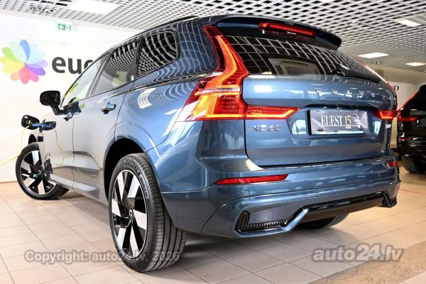Volvo XC60 2025 in Tallinn, with an engine capacity of 2.00 L and mileage of 13 thousand km for 60990 €, photo 4 on AUTOMOTO.COM.LV