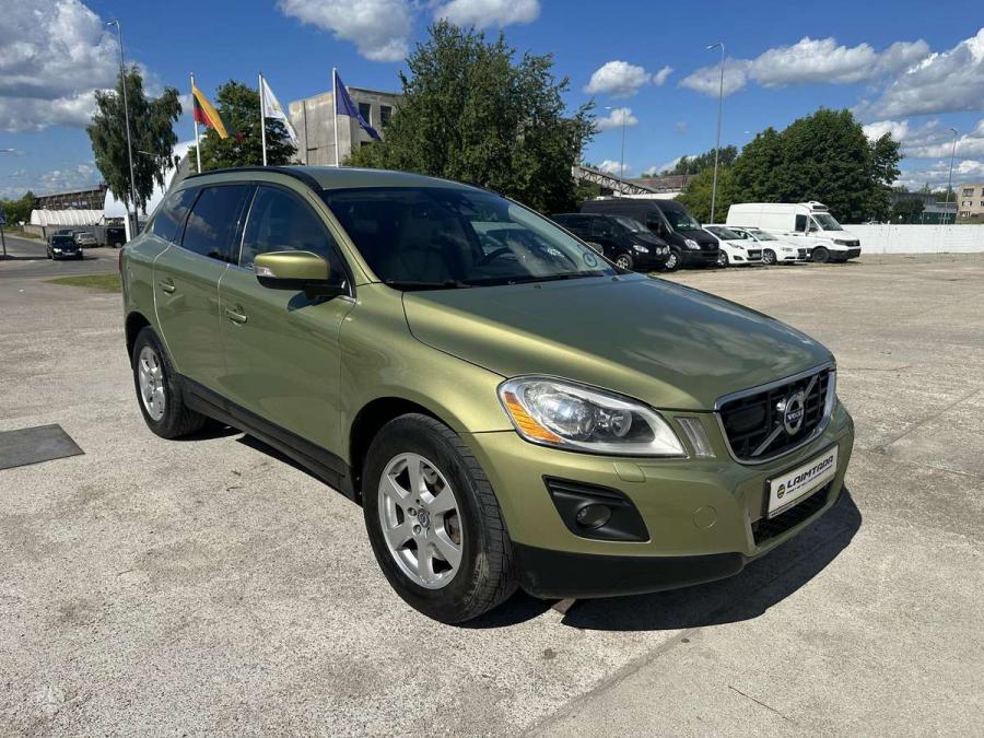 Zaļš Volvo XC60 2008 Telšiai, ar dzinēja tilpumu 2.40 L un nobraukumu 379 tūkst. km par 3700 €, foto 4 vietnē AUTOMOTO.COM.LV