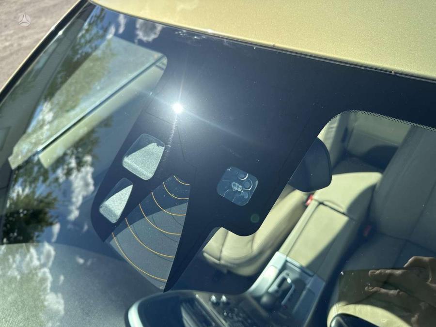 Zaļš Volvo XC60 2008 Telšiai, ar dzinēja tilpumu 2.40 L un nobraukumu 379 tūkst. km par 3700 €, foto 13 vietnē AUTOMOTO.COM.LV