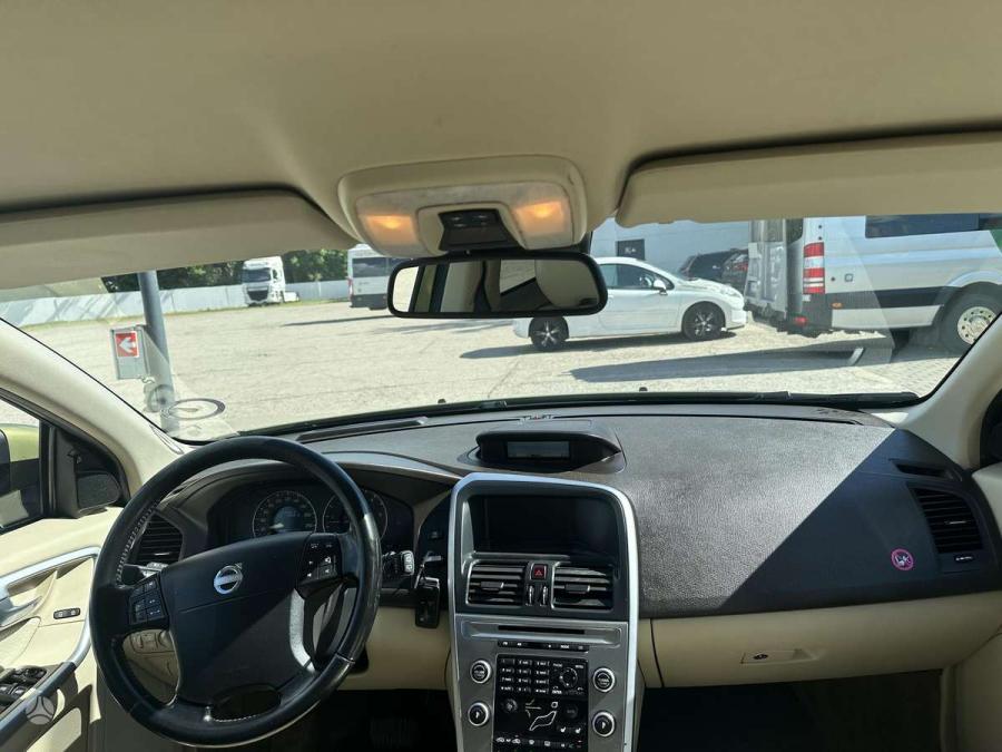 Zaļš Volvo XC60 2008 Telšiai, ar dzinēja tilpumu 2.40 L un nobraukumu 379 tūkst. km par 3700 €, foto 19 vietnē AUTOMOTO.COM.LV
