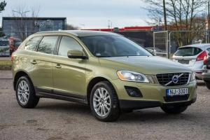 Green Volvo XC60 2008 in Liepaja, with an engine capacity of 2.40 L and mileage of 321 thousand km for 8500 €, photo 6 on AUTOMOTO.COM.LV