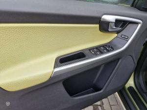 Zaļš Volvo XC60 2008 Viļņa, ar dzinēja tilpumu 2.95 L un nobraukumu 238 tūkst. km par 7600 €, foto 17 vietnē AUTOMOTO.COM.LV
