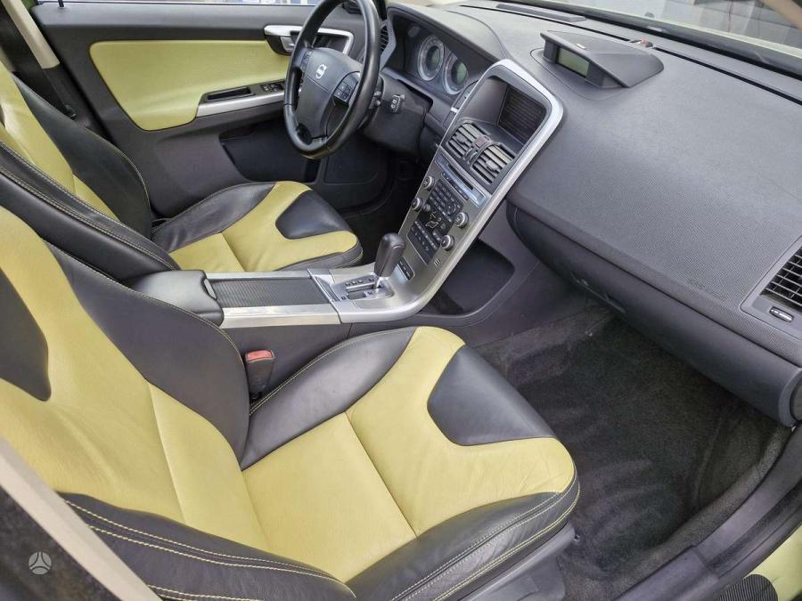 Zaļš Volvo XC60 2008 Viļņa, ar dzinēja tilpumu 2.95 L un nobraukumu 238 tūkst. km par 7600 €, foto 18 vietnē AUTOMOTO.COM.LV