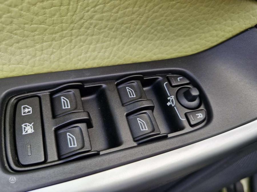 Zaļš Volvo XC60 2008 Viļņa, ar dzinēja tilpumu 2.95 L un nobraukumu 238 tūkst. km par 7600 €, foto 27 vietnē AUTOMOTO.COM.LV