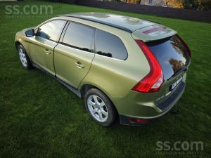 Green Volvo XC60 2008 in Ogre, with an engine capacity of 2.40 L and mileage of 334 thousand km for 6200 €, photo 5 on AUTOMOTO.COM.LV