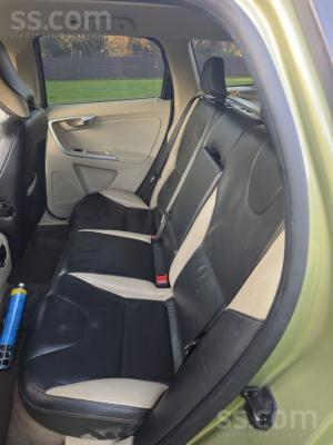 Green Volvo XC60 2008 in Ogre, with an engine capacity of 2.40 L and mileage of 334 thousand km for 6200 €, photo 7 on AUTOMOTO.COM.LV