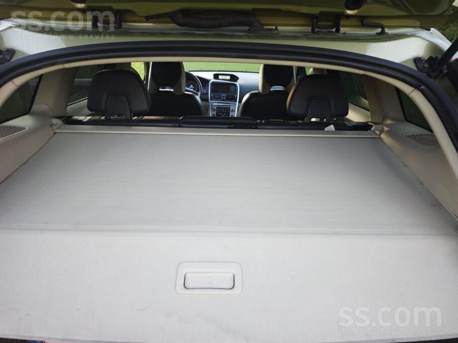 Green Volvo XC60 2008 in Ogre, with an engine capacity of 2.40 L and mileage of 334 thousand km for 6200 €, photo 14 on AUTOMOTO.COM.LV