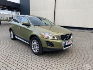 Green Volvo XC60 2009 in Vilnius, with an engine capacity of 2.40 L and mileage of 292 thousand km for 9300 €, photo 5 on AUTOMOTO.COM.LV
