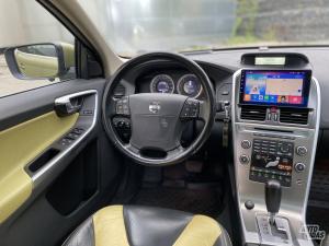 Green Volvo XC60 2009 in Vilnius, with an engine capacity of 2.40 L and mileage of 292 thousand km for 9300 €, photo 15 on AUTOMOTO.COM.LV
