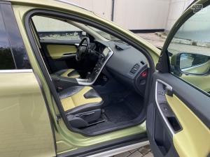 Green Volvo XC60 2009 in Vilnius, with an engine capacity of 2.40 L and mileage of 292 thousand km for 9300 €, photo 21 on AUTOMOTO.COM.LV