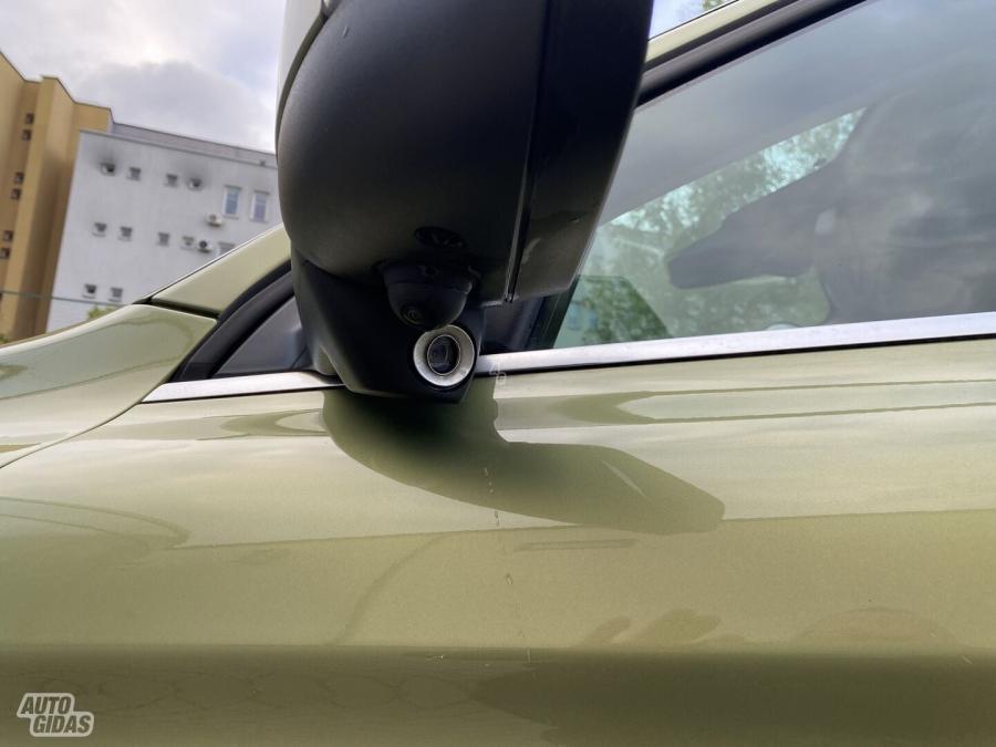 Green Volvo XC60 2009 in Vilnius, with an engine capacity of 2.40 L and mileage of 292 thousand km for 9300 €, photo 25 on AUTOMOTO.COM.LV