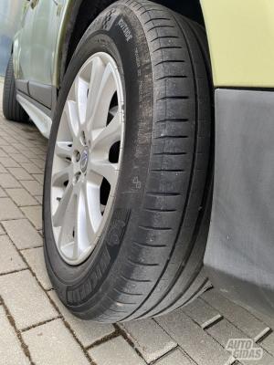 Green Volvo XC60 2009 in Vilnius, with an engine capacity of 2.40 L and mileage of 292 thousand km for 9300 €, photo 32 on AUTOMOTO.COM.LV