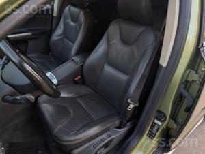 Green Volvo XC60 2009 in Jurmala, with an engine capacity of 2.40 L and mileage of 0 thousand km for 6950 €, photo 12 on AUTOMOTO.COM.LV