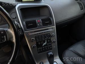 Green Volvo XC60 2009 in Jurmala, with an engine capacity of 2.40 L and mileage of 0 thousand km for 6950 €, photo 16 on AUTOMOTO.COM.LV