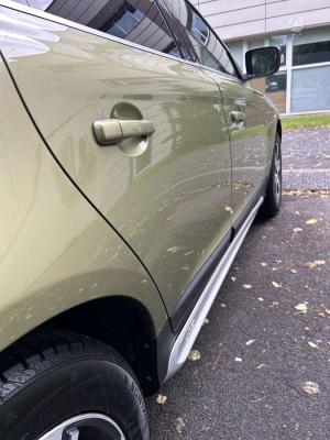 Green Volvo XC60 2009 in Vilnius, with an engine capacity of 2.40 L and mileage of 327 thousand km for 5800 €, photo 9 on AUTOMOTO.COM.LV