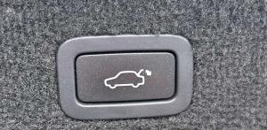 Green Volvo XC60 2009 in Vilnius, with an engine capacity of 2.40 L and mileage of 327 thousand km for 5800 €, photo 16 on AUTOMOTO.COM.LV