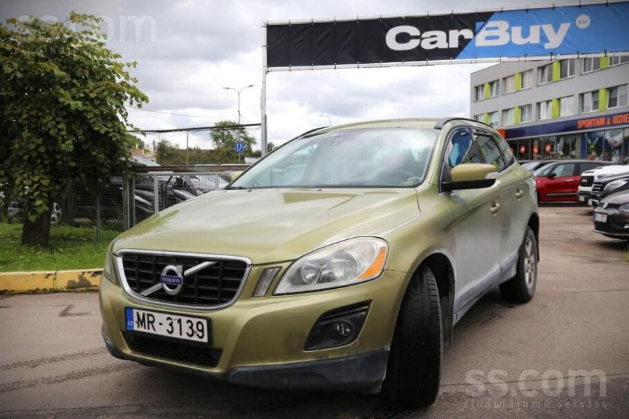 Green Volvo XC60 2009 in Riga, with an engine capacity of 2.40 L and mileage of 463 thousand km for 2995 €, photo 3 on AUTOMOTO.COM.LV