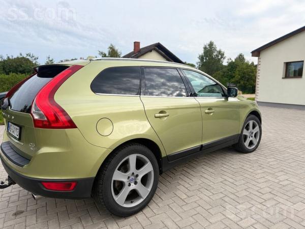 Zaļš Volvo XC60 2010 Rīga, ar dzinēja tilpumu 2.40 L un nobraukumu 314 tūkst. km par 6500 €, foto 3 vietnē AUTOMOTO.COM.LV