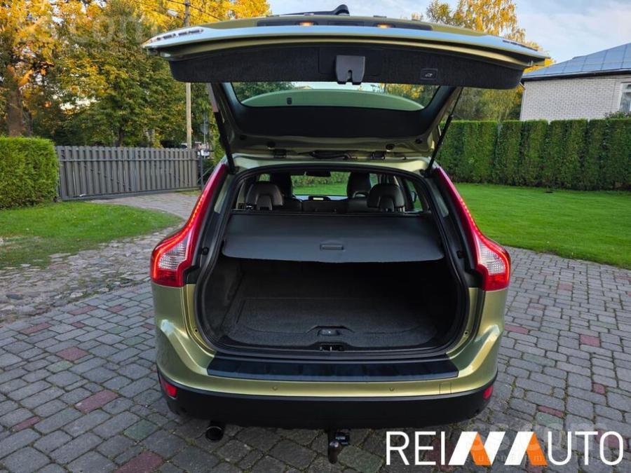 Zaļš Volvo XC60 2010 Rīga, ar dzinēja tilpumu 2.00 L un nobraukumu 312 tūkst. km par 7950 €, foto 10 vietnē AUTOMOTO.COM.LV