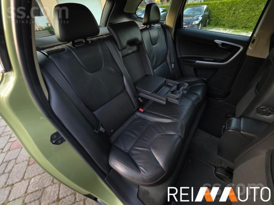 Zaļš Volvo XC60 2010 Rīga, ar dzinēja tilpumu 2.00 L un nobraukumu 312 tūkst. km par 7950 €, foto 14 vietnē AUTOMOTO.COM.LV