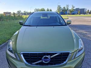 Green Volvo XC60 2011 in Kaunas, with an engine capacity of 2.40 L and mileage of 389 thousand km for 7770 €, photo  on AUTOMOTO.COM.LV