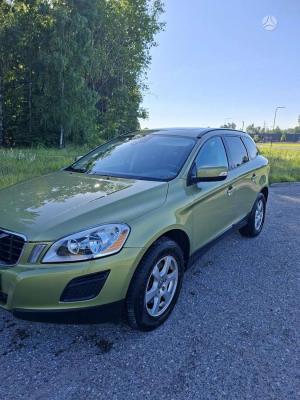 Green Volvo XC60 2011 in Kaunas, with an engine capacity of 2.40 L and mileage of 389 thousand km for 7770 €, photo 3 on AUTOMOTO.COM.LV