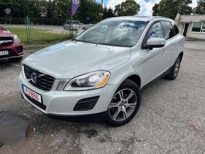 Zaļš Volvo XC60 2012 Alīta, ar dzinēja tilpumu 2.40 L un nobraukumu 240 tūkst. km par 9700 €, foto 3 vietnē AUTOMOTO.COM.LV