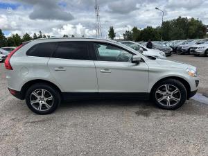 Zaļš Volvo XC60 2012 Alīta, ar dzinēja tilpumu 2.40 L un nobraukumu 240 tūkst. km par 9700 €, foto 6 vietnē AUTOMOTO.COM.LV