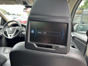 Zaļš Volvo XC60 2012 Alīta, ar dzinēja tilpumu 2.40 L un nobraukumu 240 tūkst. km par 9700 €, foto 12 vietnē AUTOMOTO.COM.LV