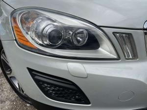 Zaļš Volvo XC60 2012 Alīta, ar dzinēja tilpumu 2.40 L un nobraukumu 240 tūkst. km par 9700 €, foto 15 vietnē AUTOMOTO.COM.LV