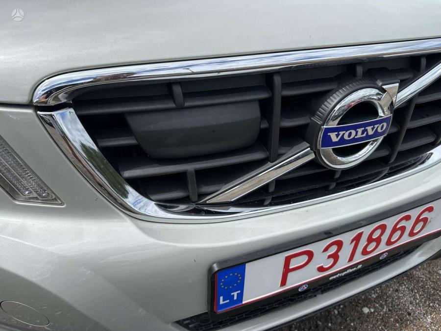 Zaļš Volvo XC60 2012 Alīta, ar dzinēja tilpumu 2.40 L un nobraukumu 240 tūkst. km par 9700 €, foto 16 vietnē AUTOMOTO.COM.LV