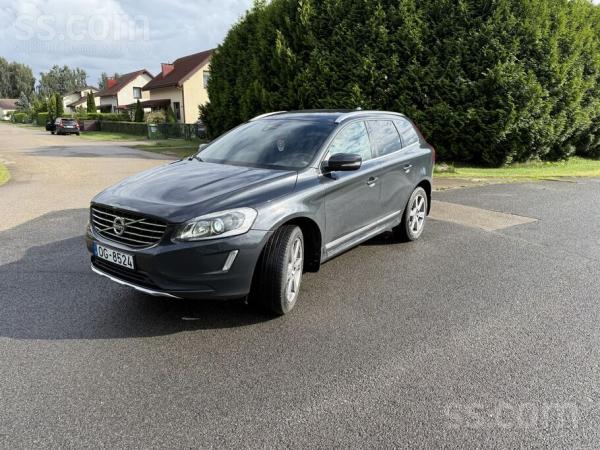 Zaļš Volvo XC60 2013 Rīga, ar dzinēja tilpumu 2.00 L un nobraukumu 285 tūkst. km par 12350 €, foto 1 vietnē AUTOMOTO.COM.LV